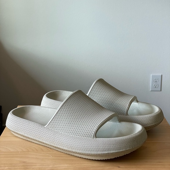 Cushionaire | Shoes | Cushionaire Slides | Poshmark